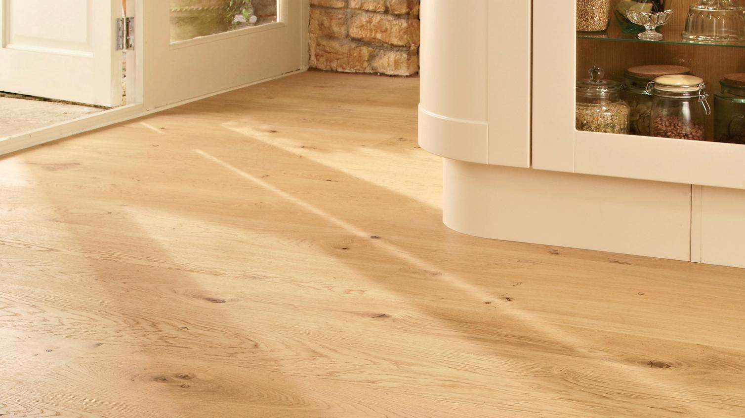 Wood Flooring Buying Guide | Joinery Buying Guides | Howdens