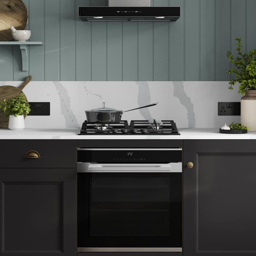 Elmbridge Black Kitchen | Fitted Kitchens | Kitchens | Howdens