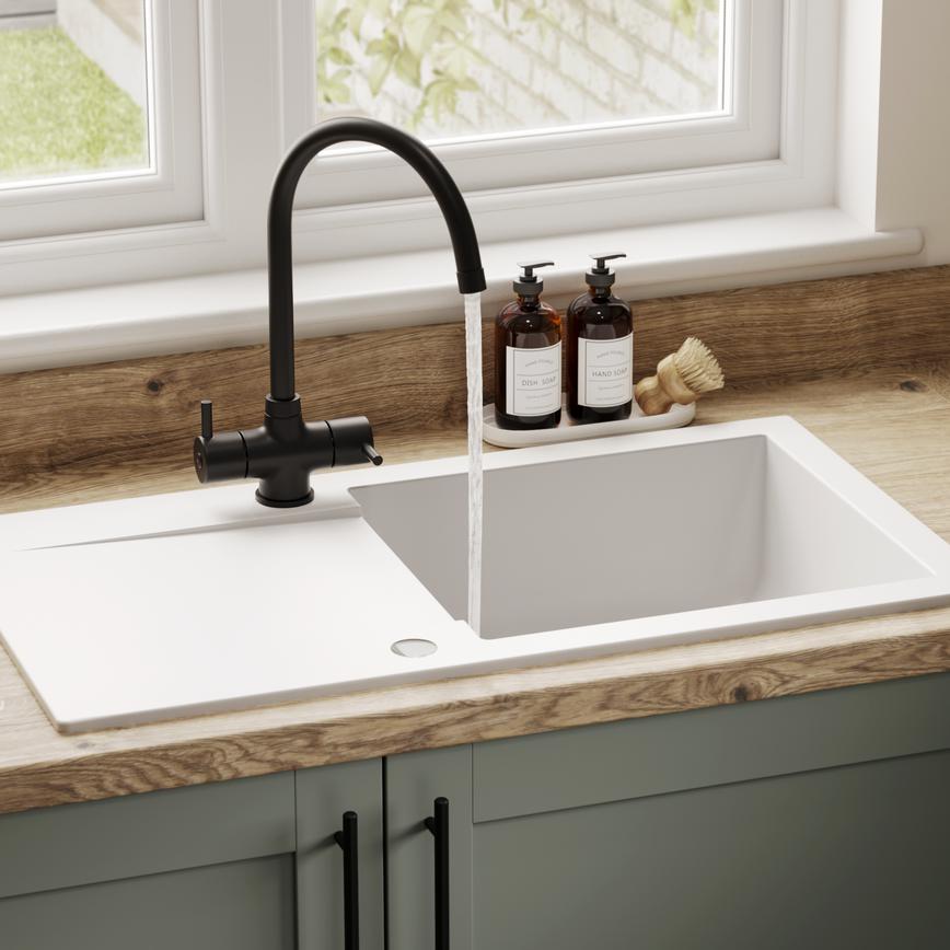 Witney Reed Green Kitchen | Fitted Kitchens | Kitchens | Howdens