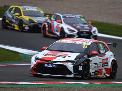 Click & Collect Prize Draw| Competitions | Howdens